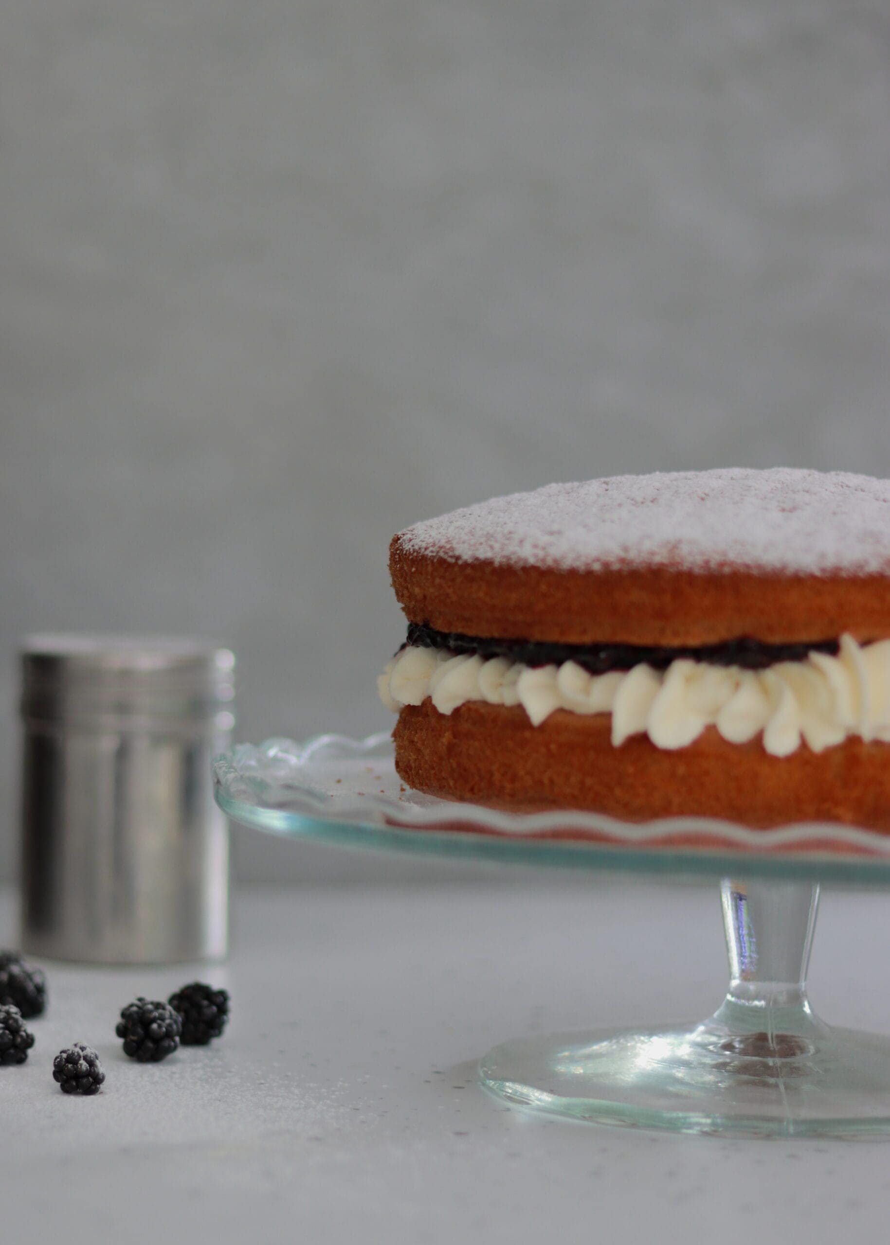 Victoria Sponge with Blackberry Jam - eatyourgreens